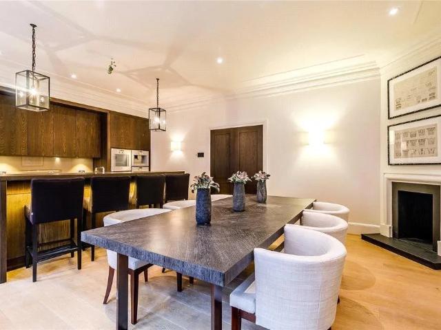 Apartment at Duke Street, City of Westminster