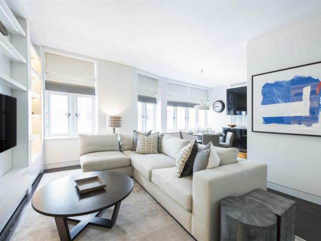 Apartment at Duke Street, City of Westminster
