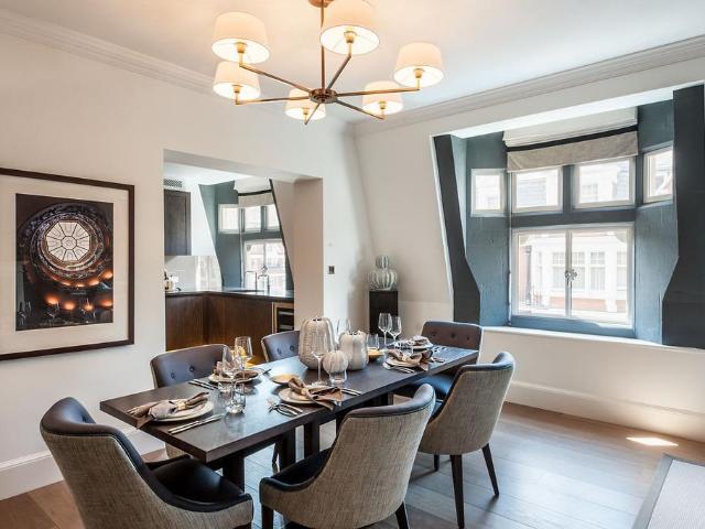 Apartment at Duke Street, City of Westminster