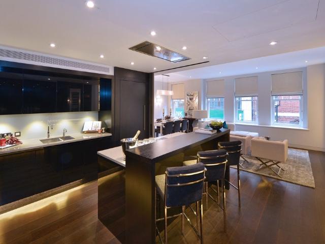 Apartment at Duke Street, City of Westminster