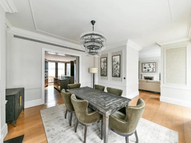 Apartment at Duke Street, City of Westminster