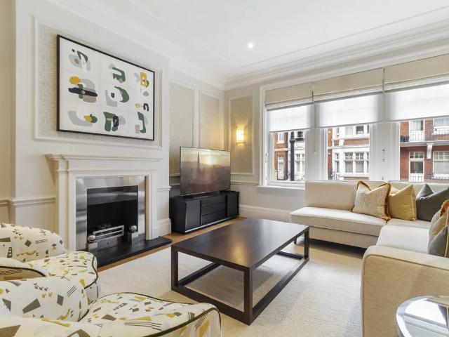 Apartment at Duke Street, City of Westminster