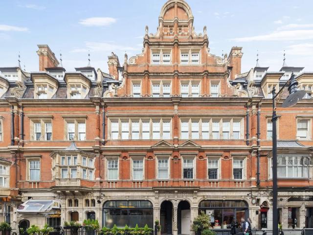 Apartment at Duke Street, City of Westminster