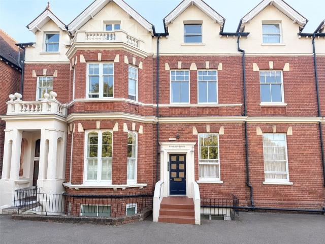 Apartment at Dukes Drive, Tunbridge Wells