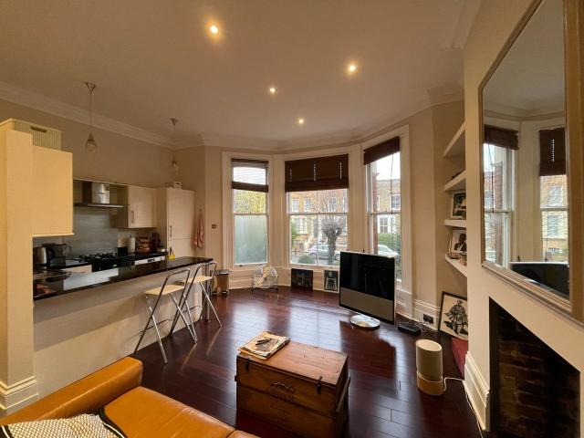 Apartment at Dulwich Road, Greater London