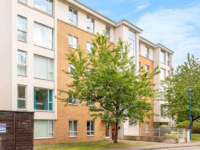 Apartment at Dumballs Road, Cardiff
