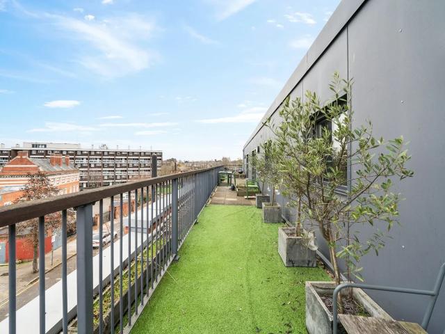 Apartment at Dunbridge Street, Greater London