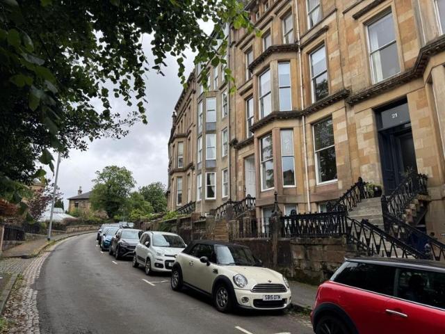 Apartment at Dundonald Road, Glasgow