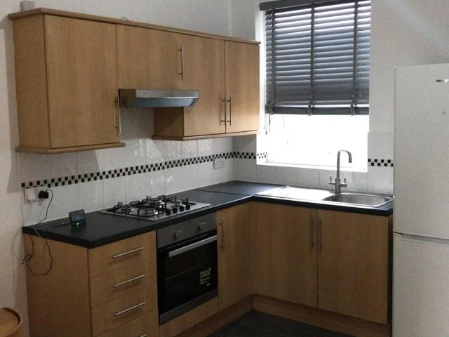 Apartment at Dunedin Road, Greater London