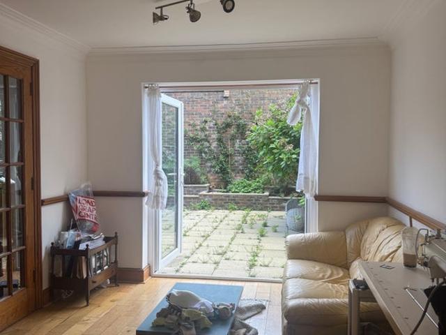 Apartment at Dunmow Walk, Greater London