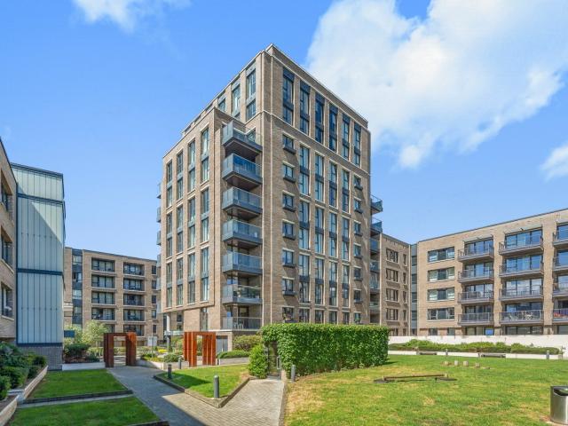 Apartment at Dunnage Crescent, Greater London
