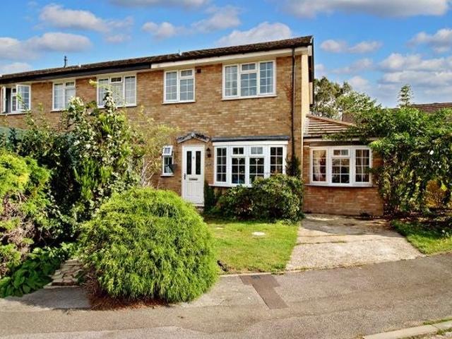 Apartment at Dunsmore Road, Elmbridge