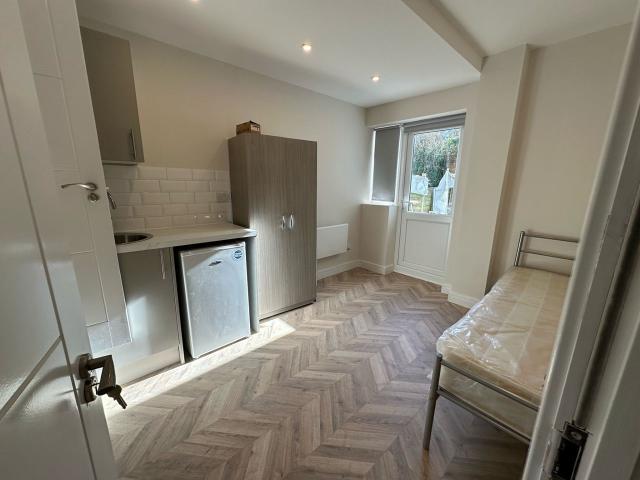 Apartment at Durban Road, Greater London