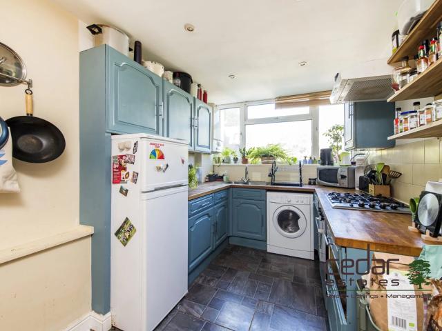 Apartment at Dyne Road, Greater London
