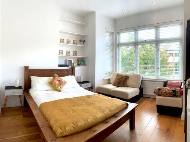 Apartment at Dyne Road, Greater London