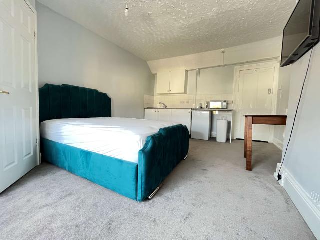 Apartment at Embankment Road, Plymouth