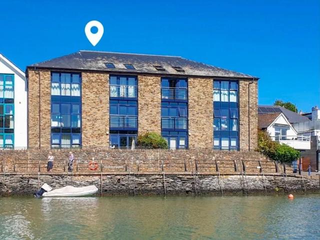 Apartment at Embankment Road, South Hams