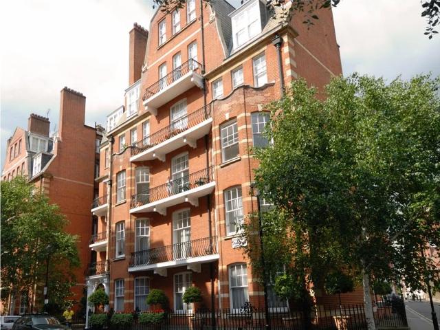Apartment at Emery Hill Street, City of Westminster