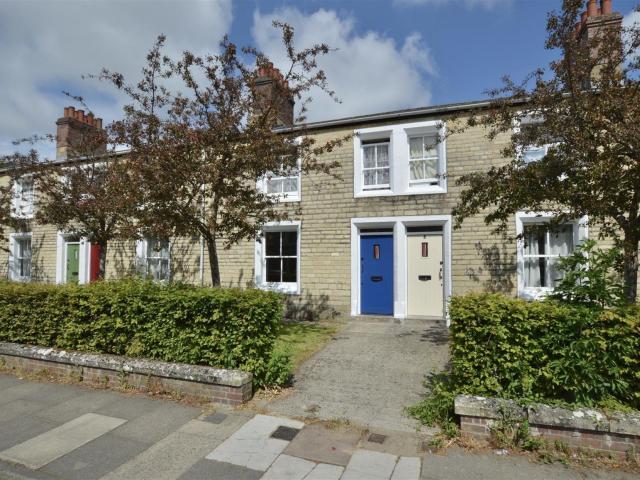 Apartment at Emlyn Square, Swindon