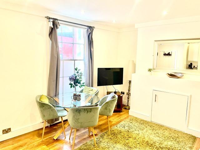 Apartment at Emmanuel Road, Cambridge