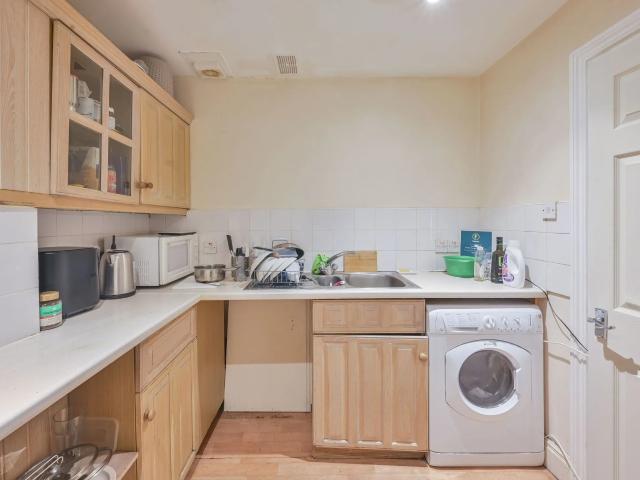Apartment at Emperor's Gate, Greater London