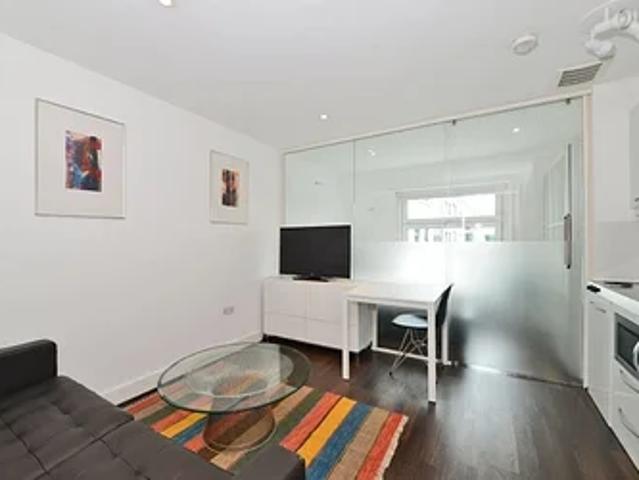 Apartment at Empire Square South, Greater London