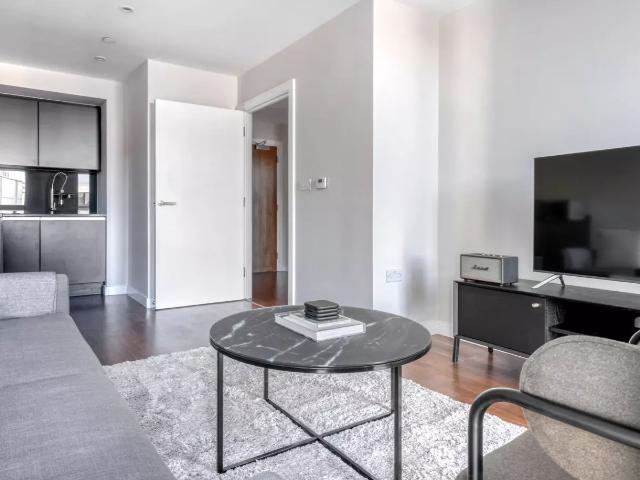 Apartment at Enterprise Way, Greater London