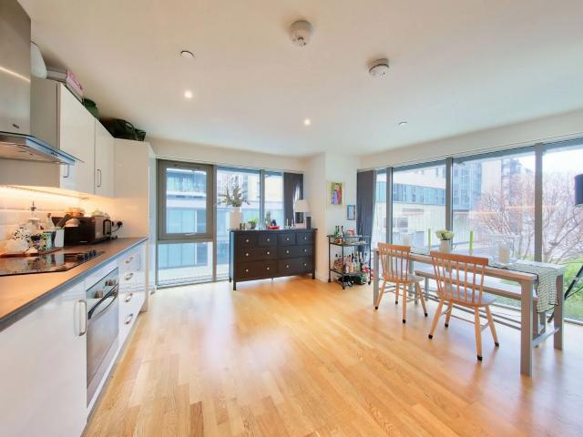 Apartment at Enterprise Way, Greater London
