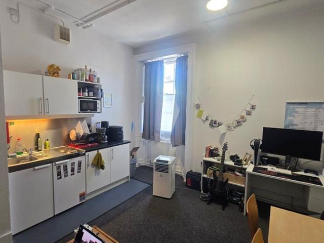 Apartment at Endsleigh Gardens, London