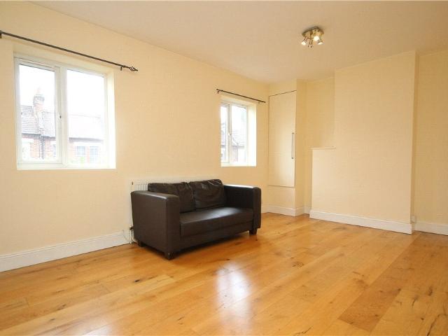 Apartment at Endsleigh Road, Greater London