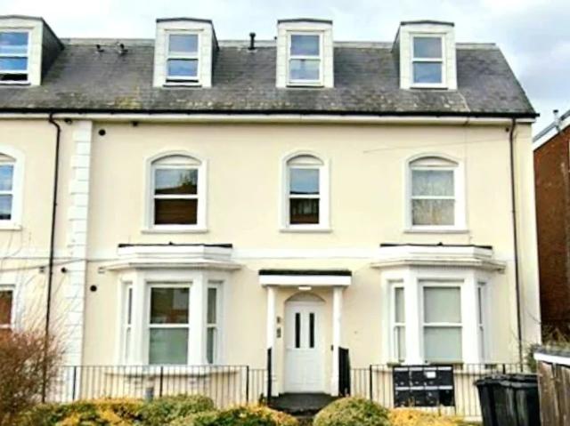 Apartment at Enmore Road, Greater London
