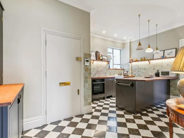 Apartment at Ennismore Gardens, City of Westminster