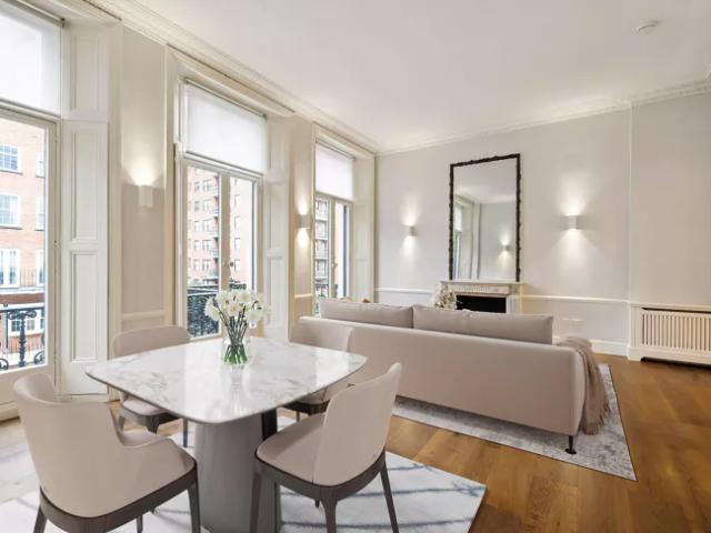 Apartment at Ennismore Gardens, City of Westminster