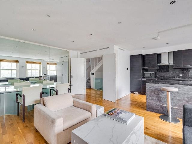 Apartment at Ennismore Gardens, City of Westminster
