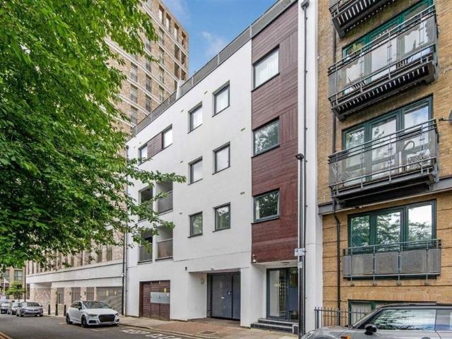 Apartment at Ensign Street, Greater London
