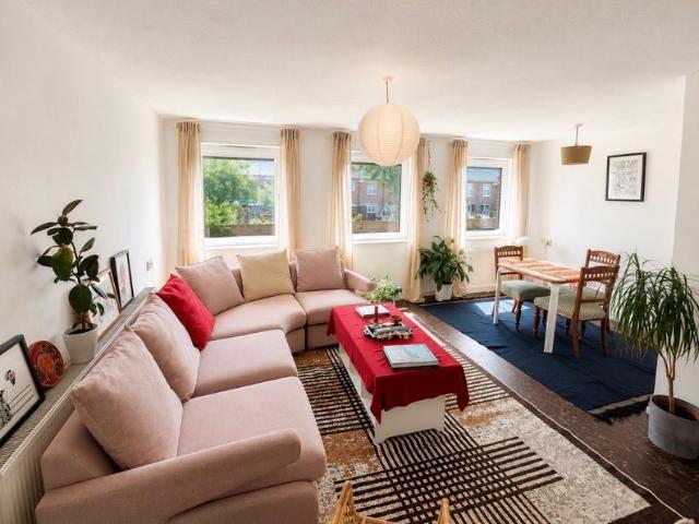 Apartment at Eaton Drive, Greater London