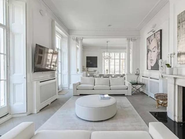 Apartment at Eaton Place, City of Westminster