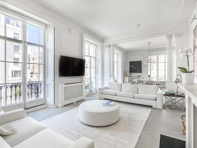 Apartment at Eaton Place, City of Westminster