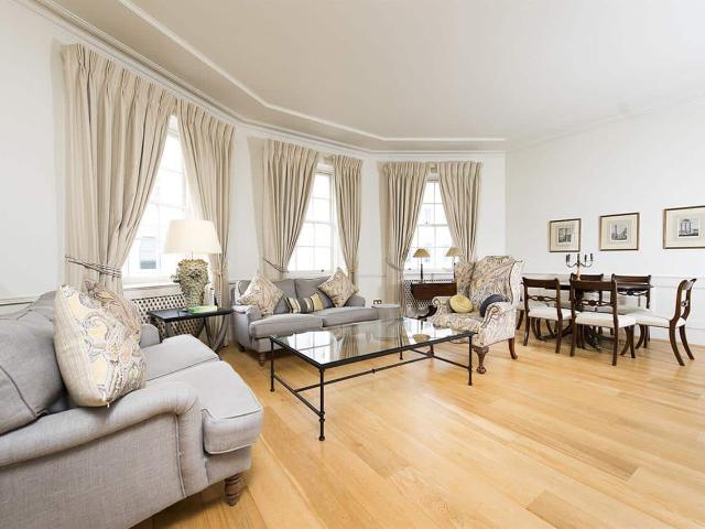 Apartment at Eaton Place, City of Westminster