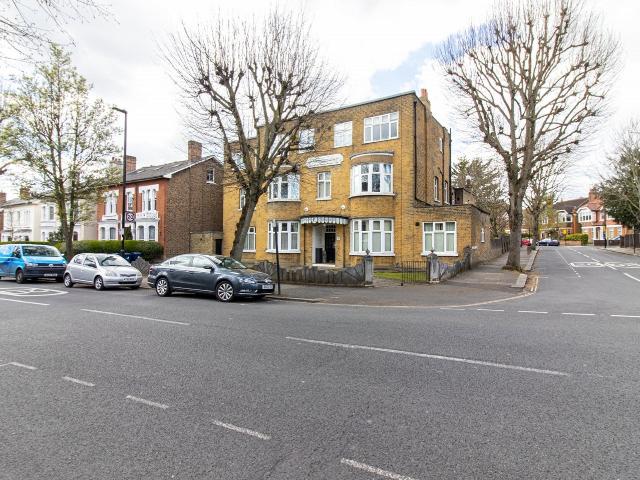 Apartment at Eaton Rise, Greater London