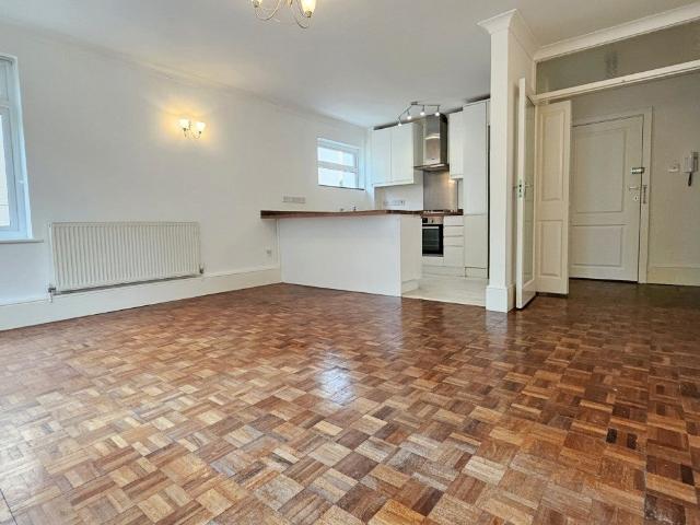 Apartment at Eaton Rise, Greater London