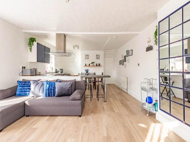 Apartment at Eade Road, Norwich