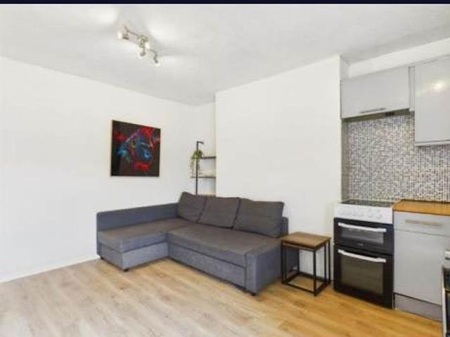 Apartment at Eagle Parade, High Peak