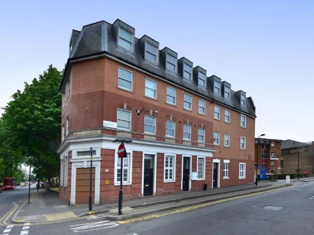Apartment at Eagle Wharf Road, Greater London