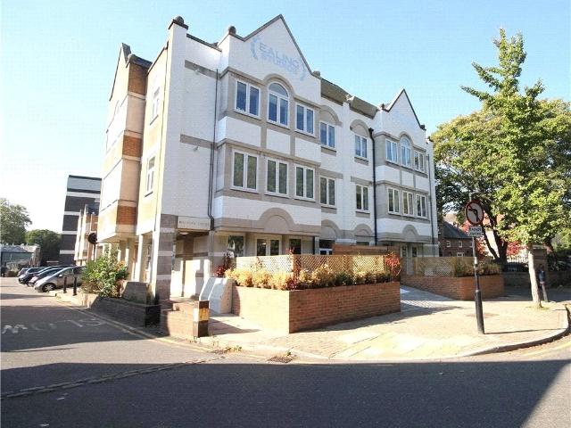 Apartment at Ealing Green, Greater London