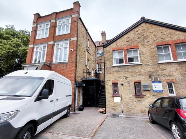 Apartment at Ealing Green, Greater London