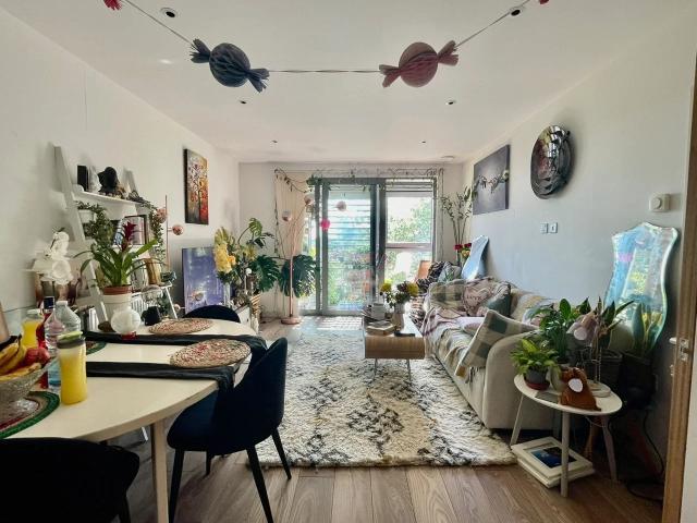 Apartment at Ealing Road, Greater London
