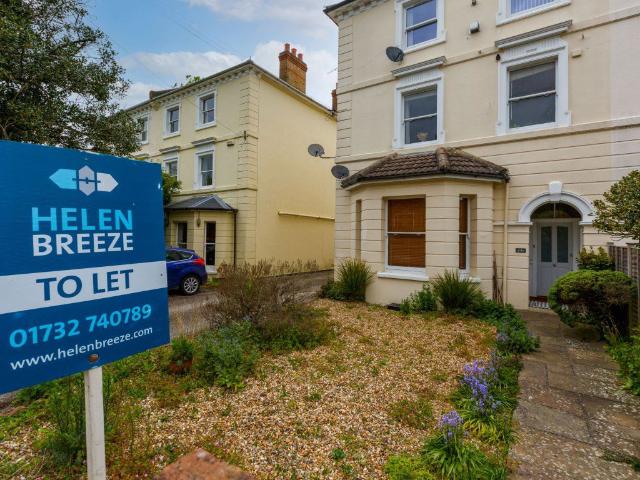 Apartment at Eardley Road, Sevenoaks