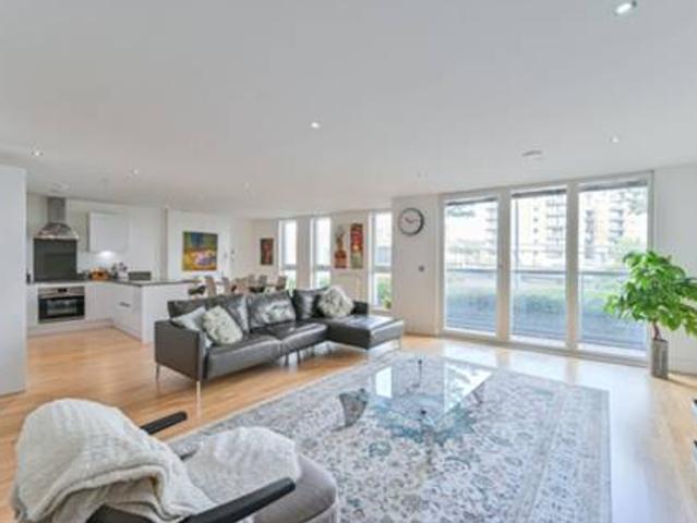 Apartment at Earlswood Street, Greater London
