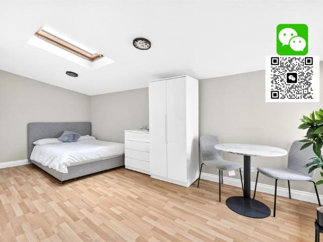 Apartment at Earl's Court Gardens, Greater London